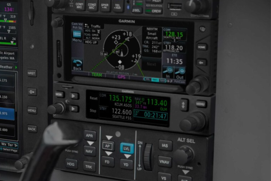 The Ultimate Guide to Choosing the Right Aircraft Radio | AIR TEAM
