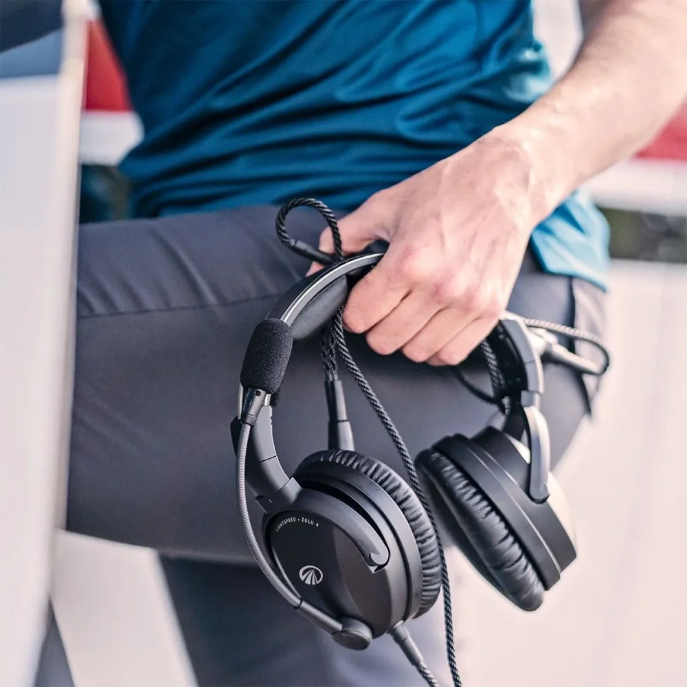 Lightspeed Zulu 4 premium ANR headset with Bluetooth for pilots | AIR ...